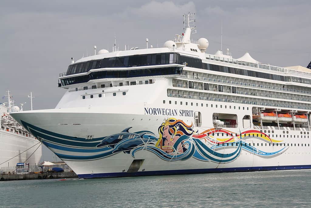 Topp 10 Norske Cruisereiser langs kysten - Opplev Norges Vakre Kystlinje